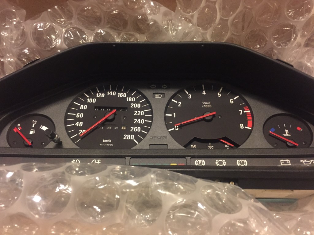 Upgrading an improved instrument cluster for E30 – BimmerBlog.org